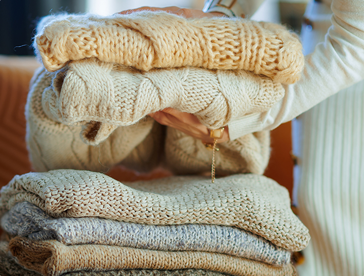 Rangement des vêtements été-hiver dans le dressing : nos astuces - Eggo